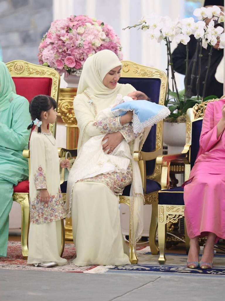 The Royal Family of Johor Attends Majlis Berandam Surai Ceremony for ...